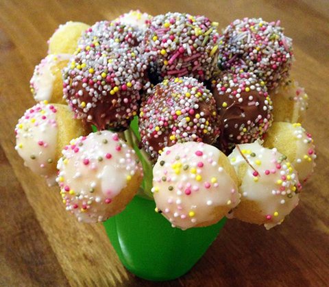 Jane Asher's Kitchen Cake Pops